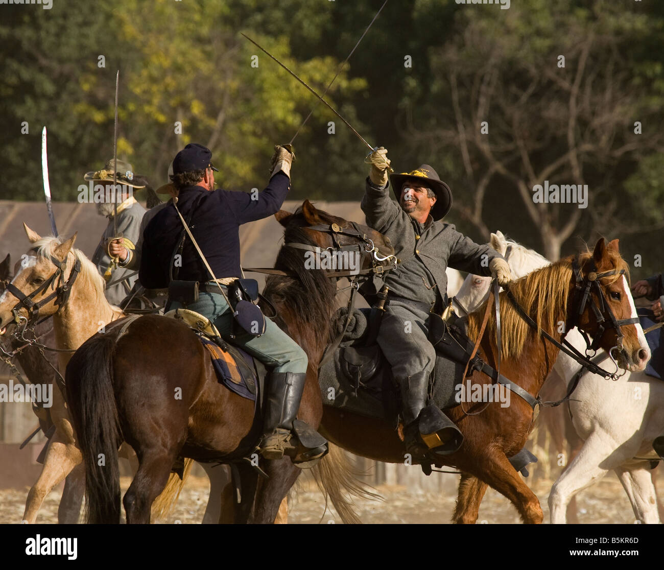 Crossing swords hi-res stock photography and images - Alamy