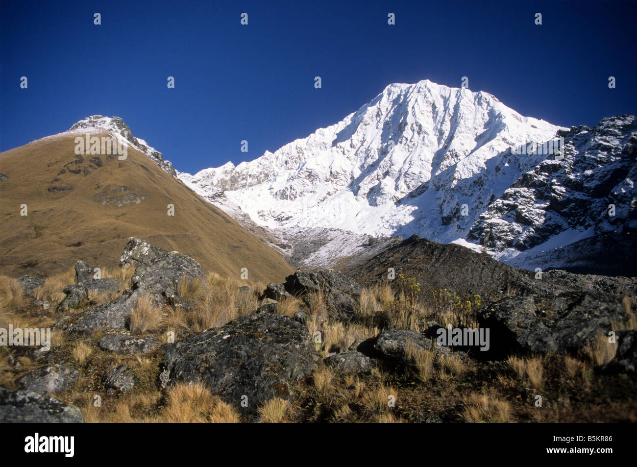 Mt Salcantay in Cordillera Vilcabamba range, seen from Sisaypampa, Inca ...