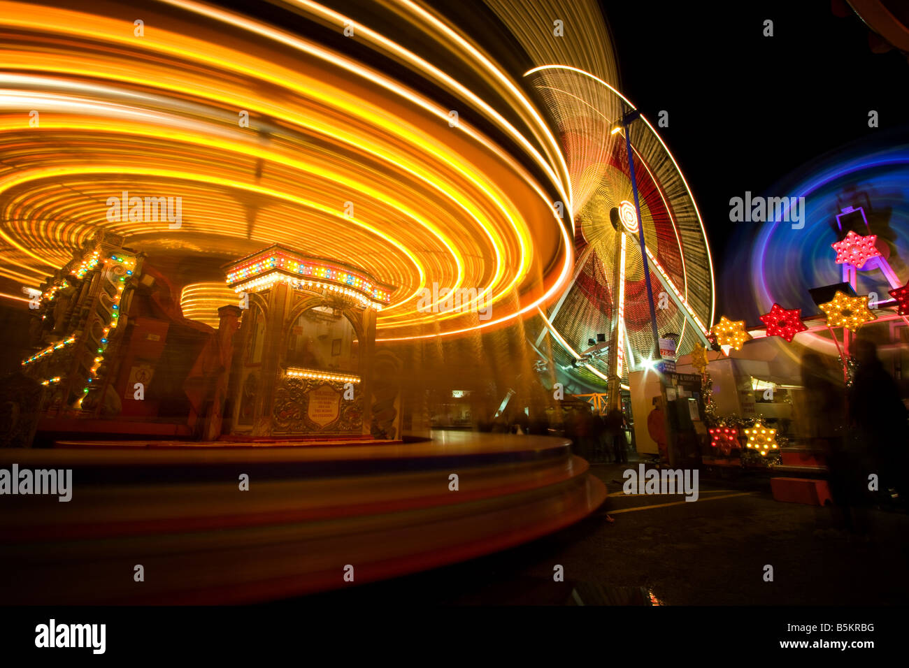 Circle rides hi-res stock photography and images - Alamy