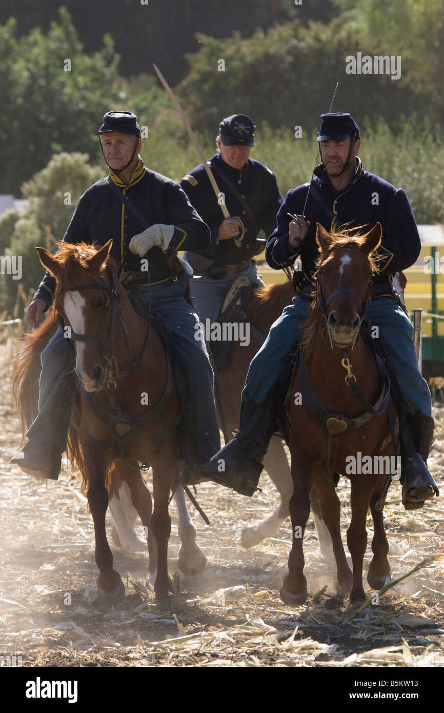 Three civil war union soldiers hi-res stock photography and images - Alamy