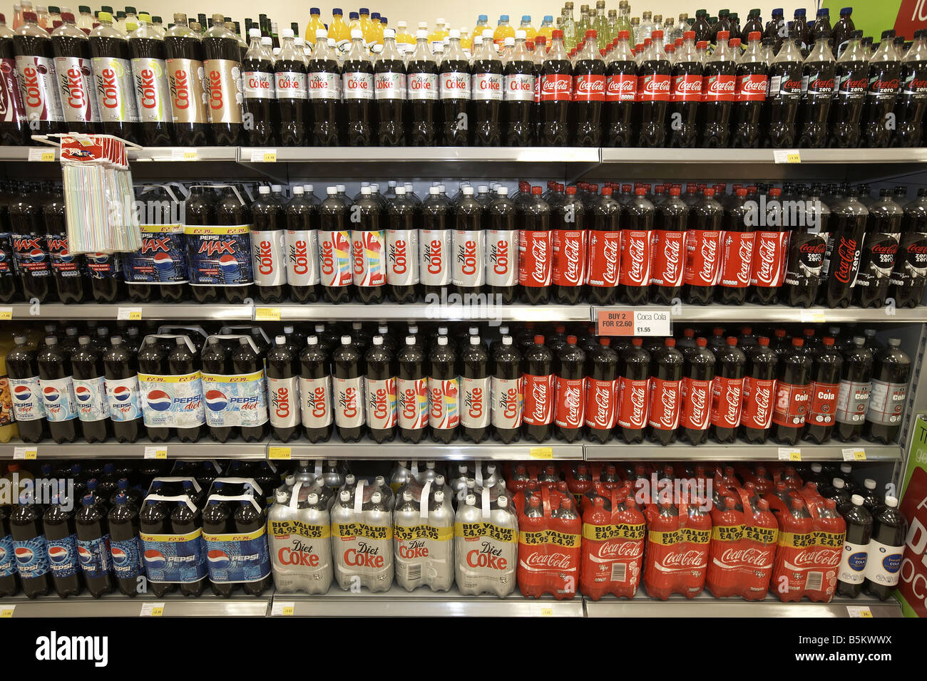 Soft drinks in store hi-res stock photography and images - Alamy