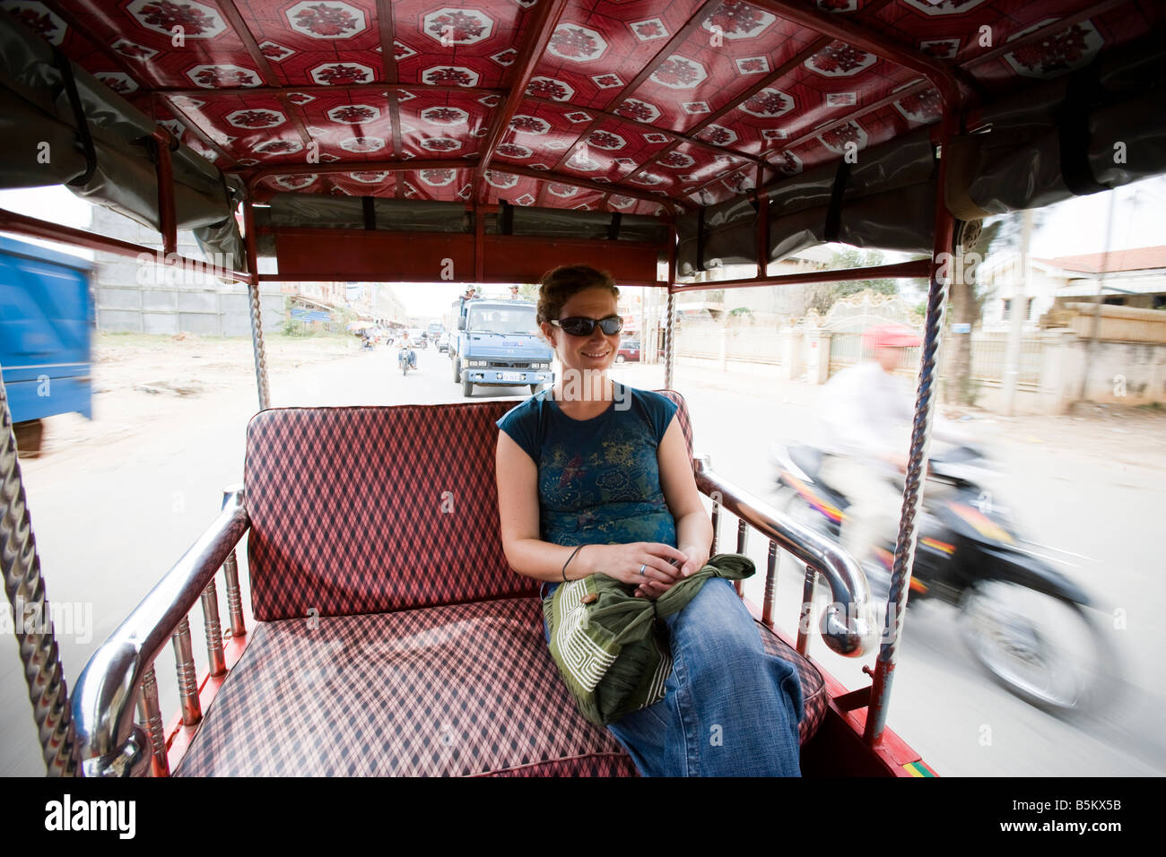 Moto tuk tuk hi-res stock photography and images - Alamy