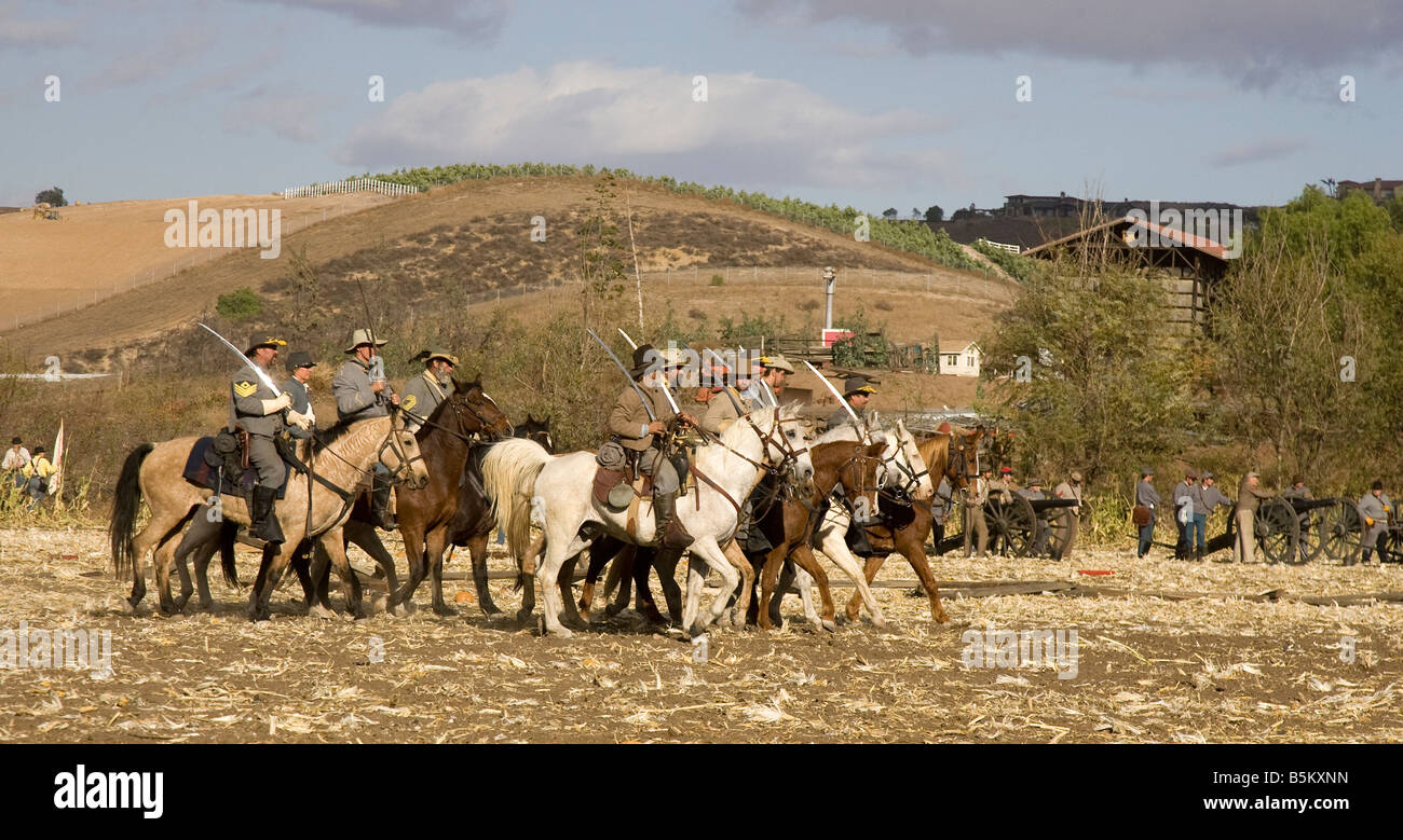 Soldiers with swords drawn hi-res stock photography and images - Alamy