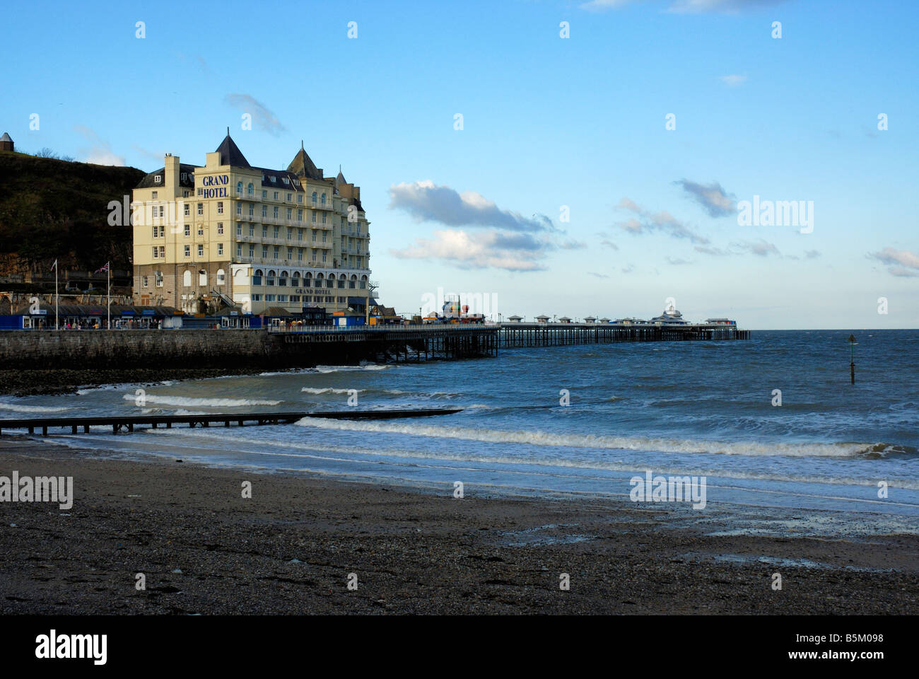 The Grand Hotel and pier Llandudno Stock Photo - Alamy