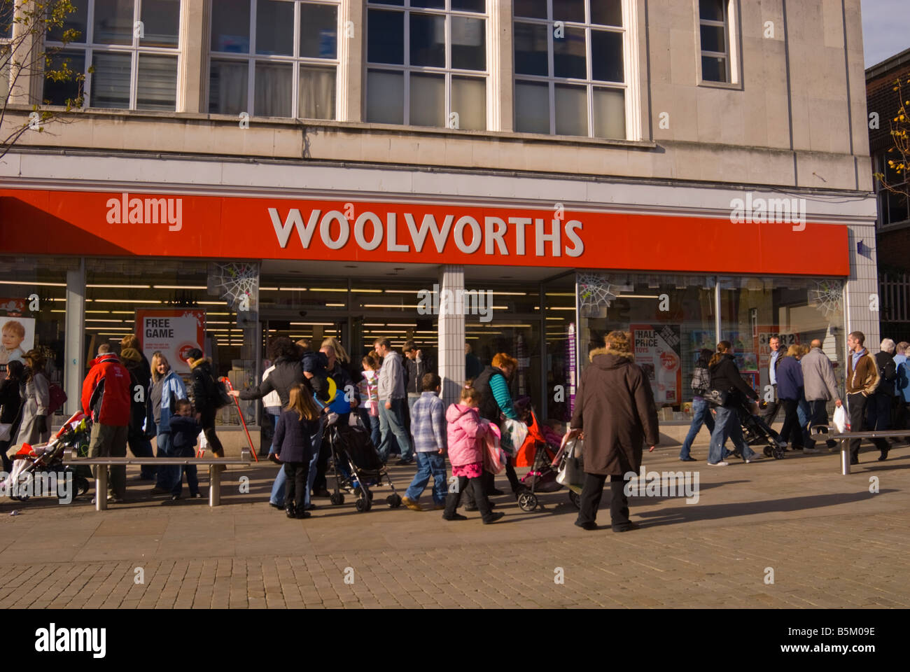 Woolworths store hi-res stock photography and images - Alamy