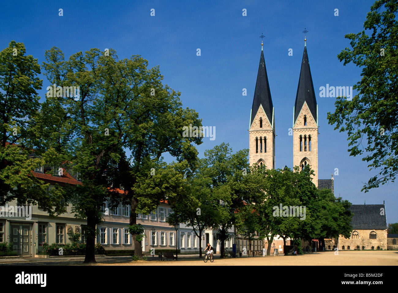Halberstadt cathedral hi-res stock photography and images - Alamy