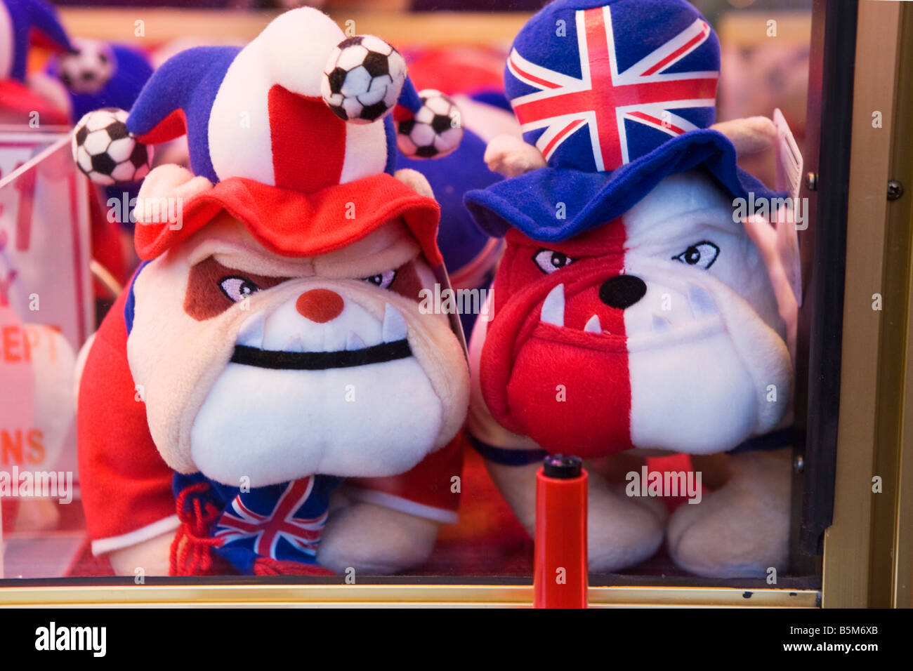 Fairground grabber machine hi-res stock photography and images - Alamy