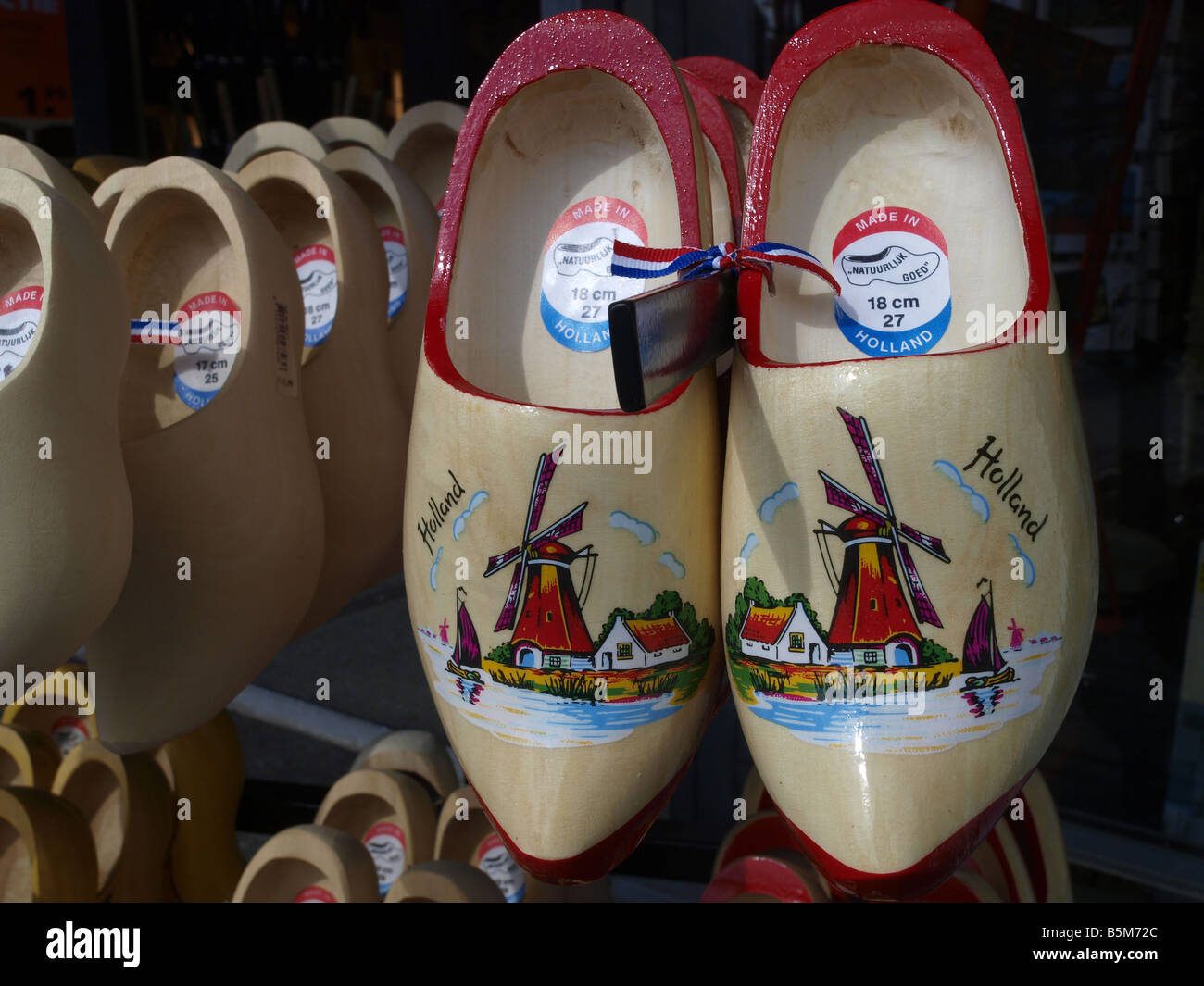 Dutch clogs hi-res stock photography and images - Alamy