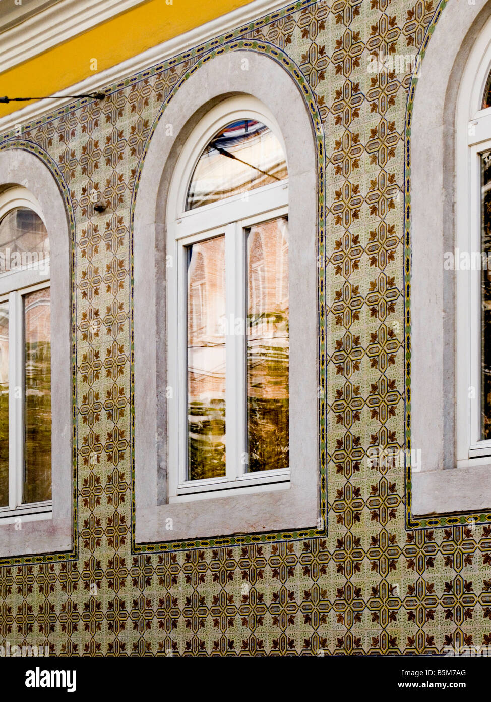 Modern arched windows hi-res stock photography and images - Alamy