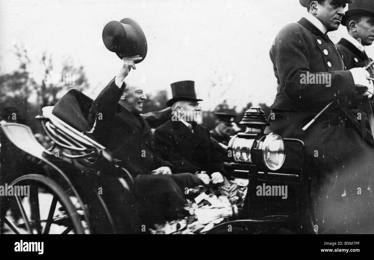 E 11 11 21 Black and White Stock Photos & Images - Alamy