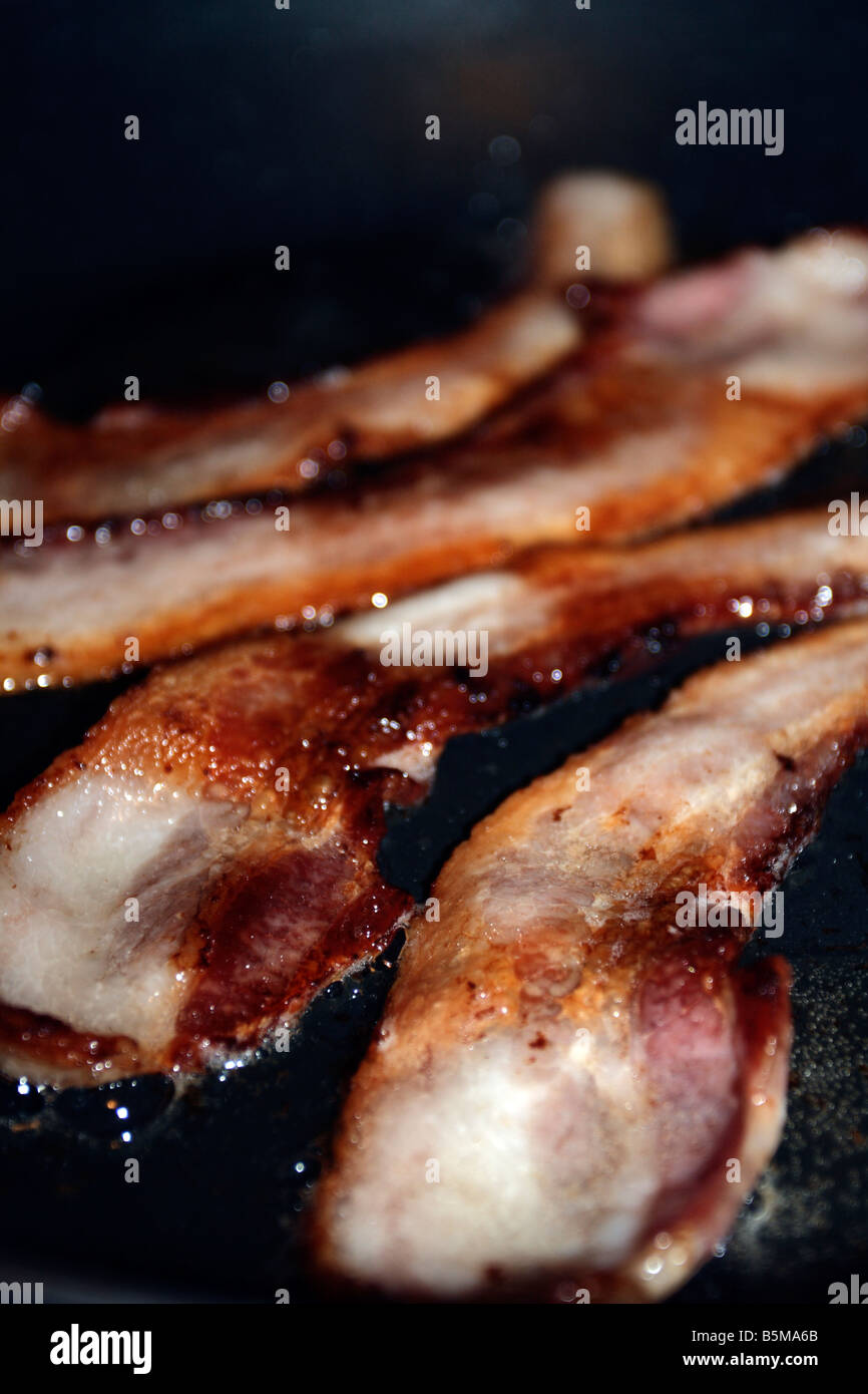 Strips of cooked bacon hi-res stock photography and images - Alamy
