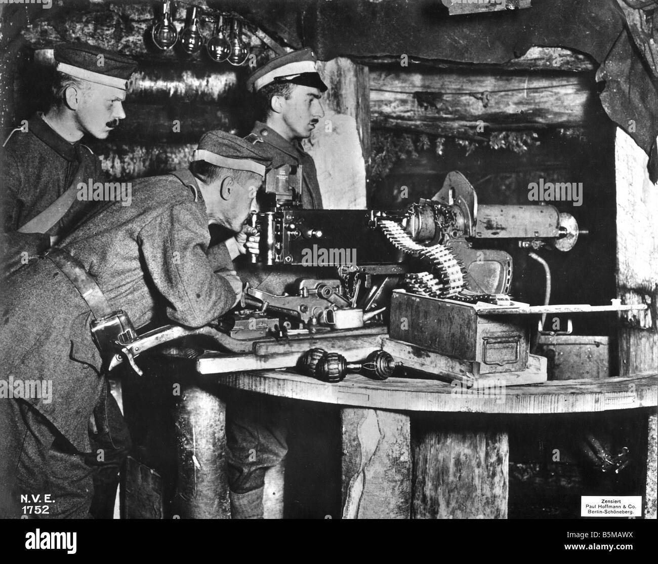 2 M65 G1 1914 B E Automatic rifle WW1 Photo Military Weapons Rifle Aus ...