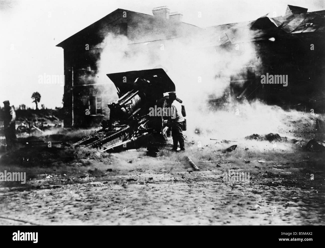 2 M65 K1 1914 12 WWI Eastern Front heavy mortar fire Military Weapons ...