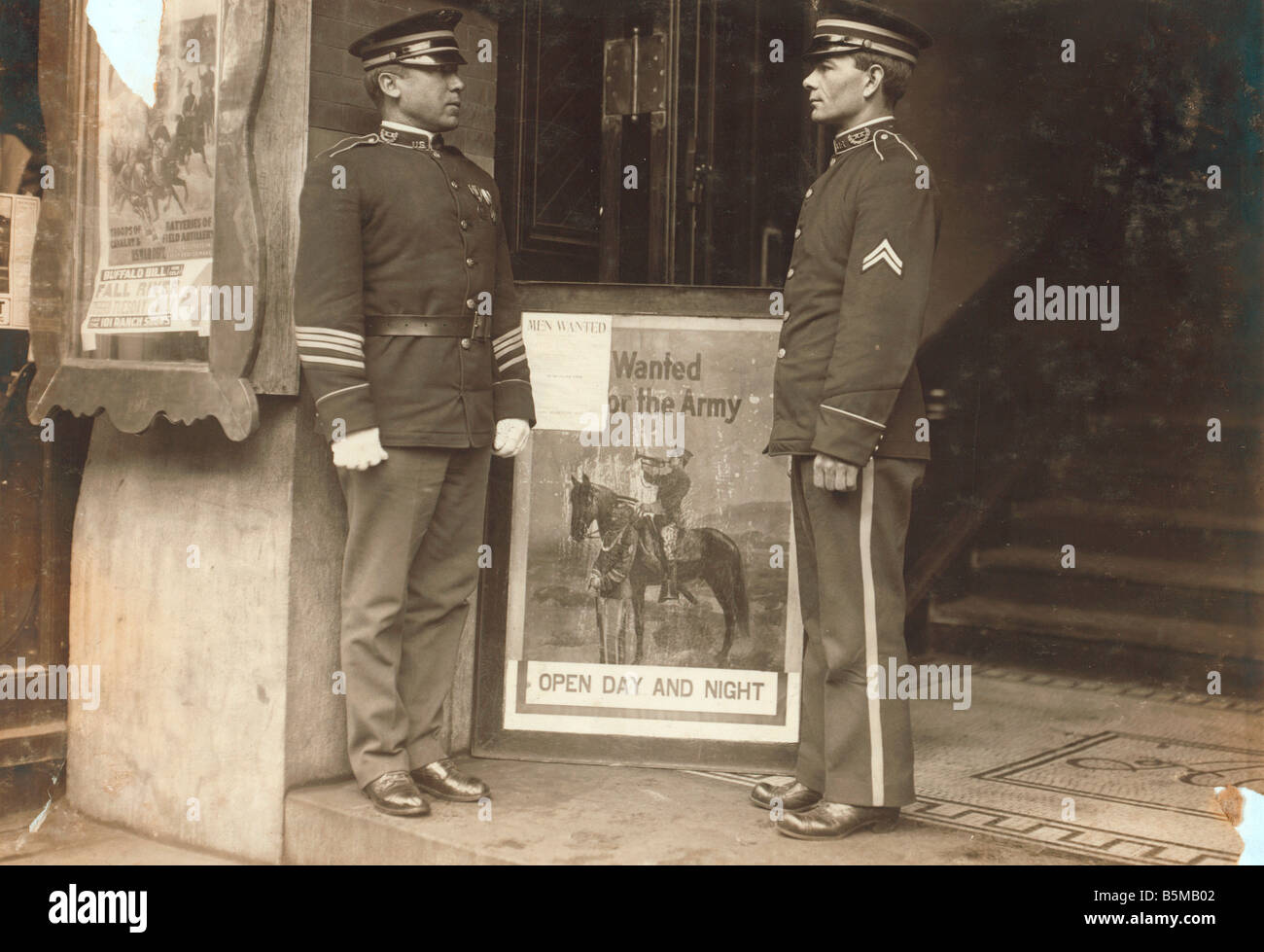 Usa recruiting station world war 2 hi-res stock photography and images ...