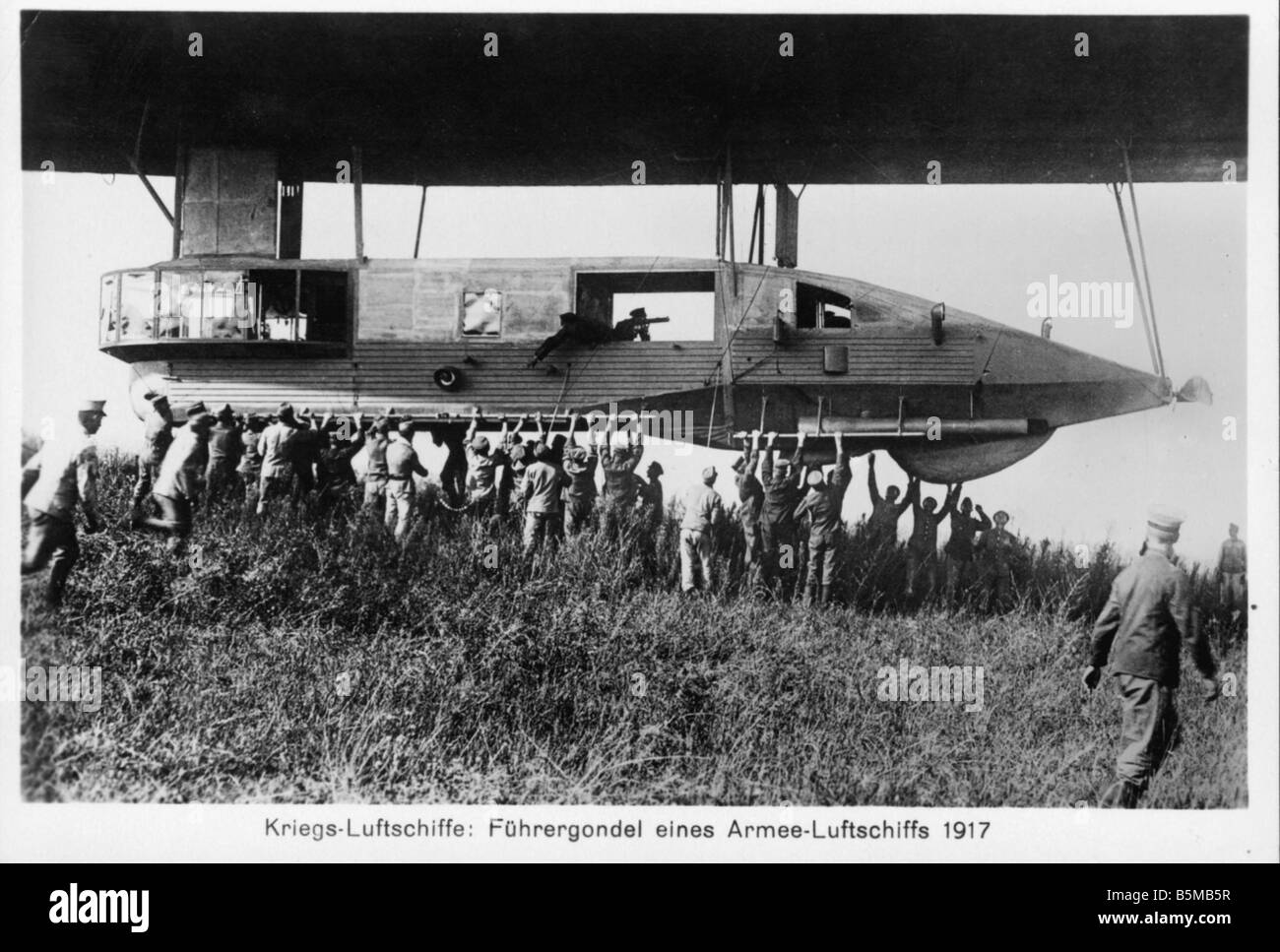 Army dirigible airships Black and White Stock Photos & Images - Alamy