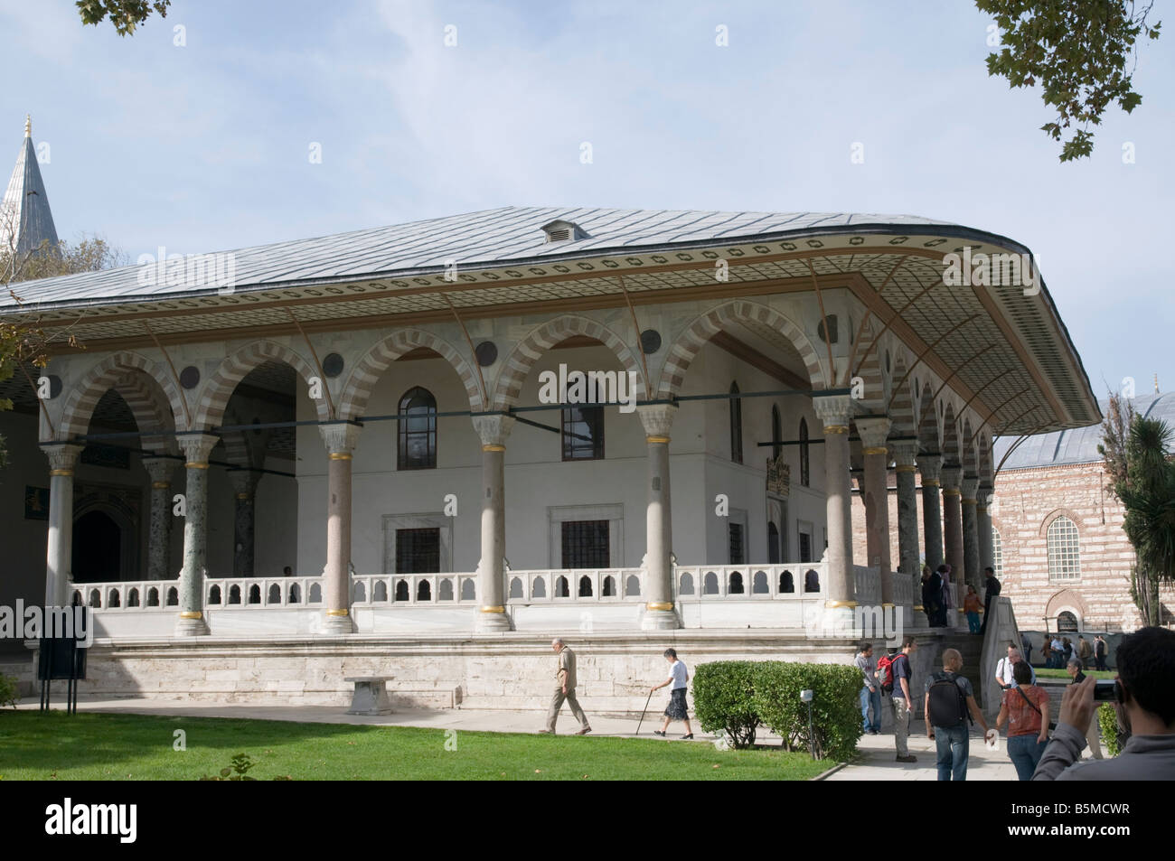 Turkey istanbul topkapi palace columns hi-res stock photography and ...