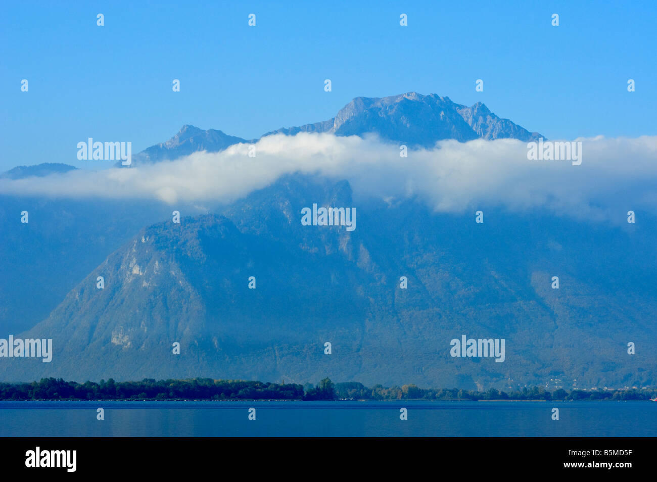 Lake Geneva with the Alps, Switzerland Stock Photo - Alamy