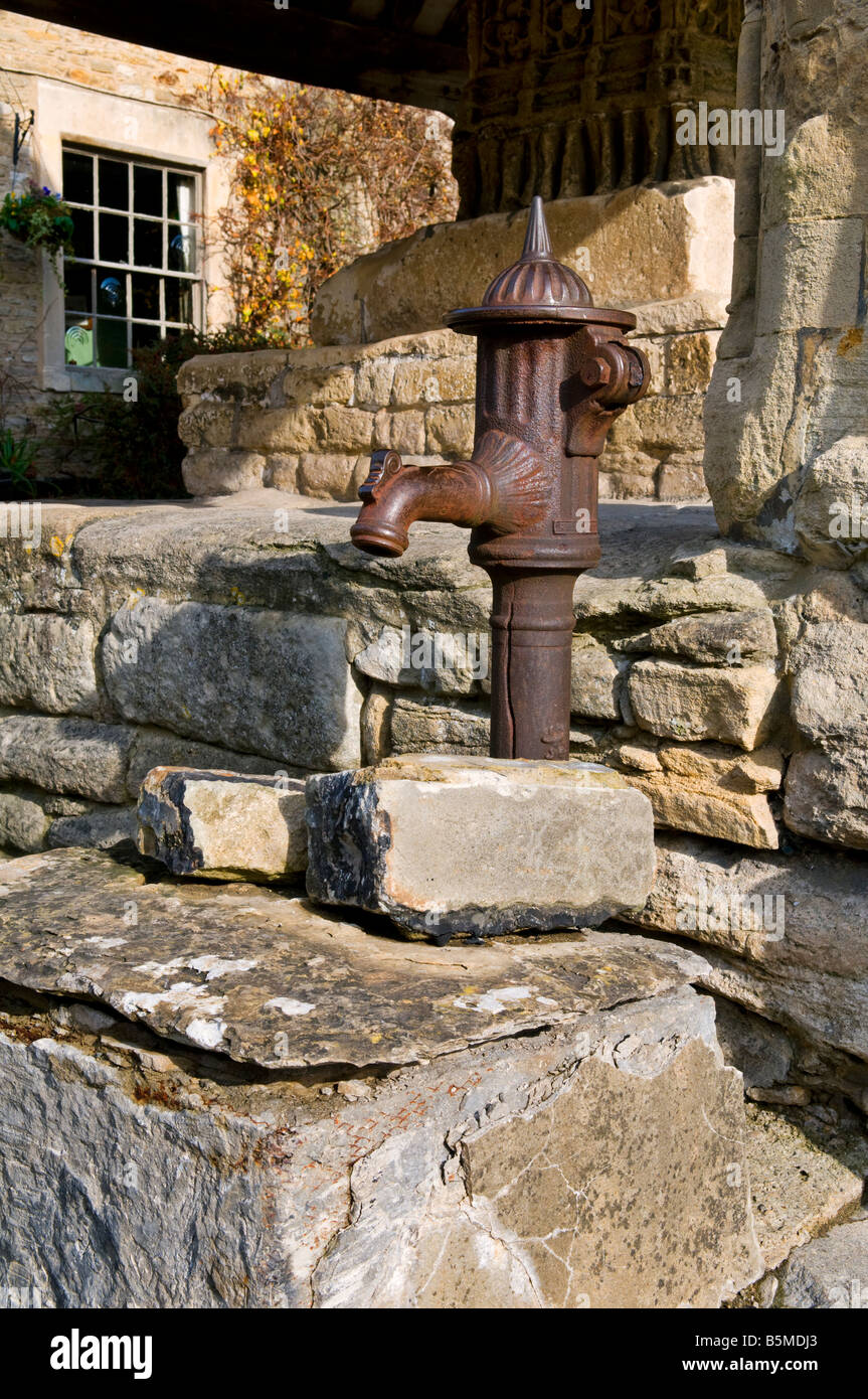 Old village pump hi-res stock photography and images - Alamy