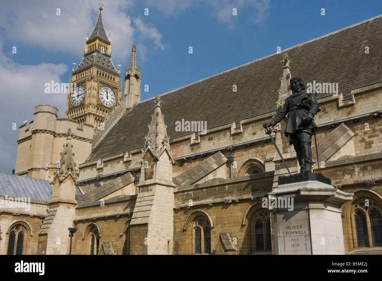 Outside westminster hall hi-res stock photography and images - Alamy