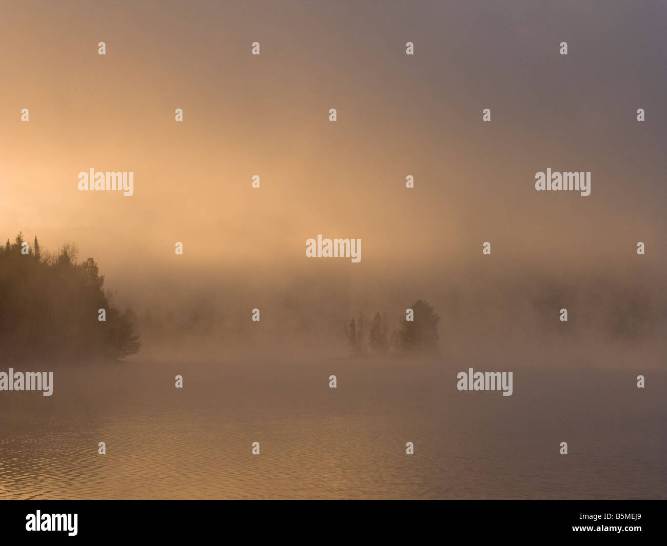 Foggy river hi-res stock photography and images - Alamy