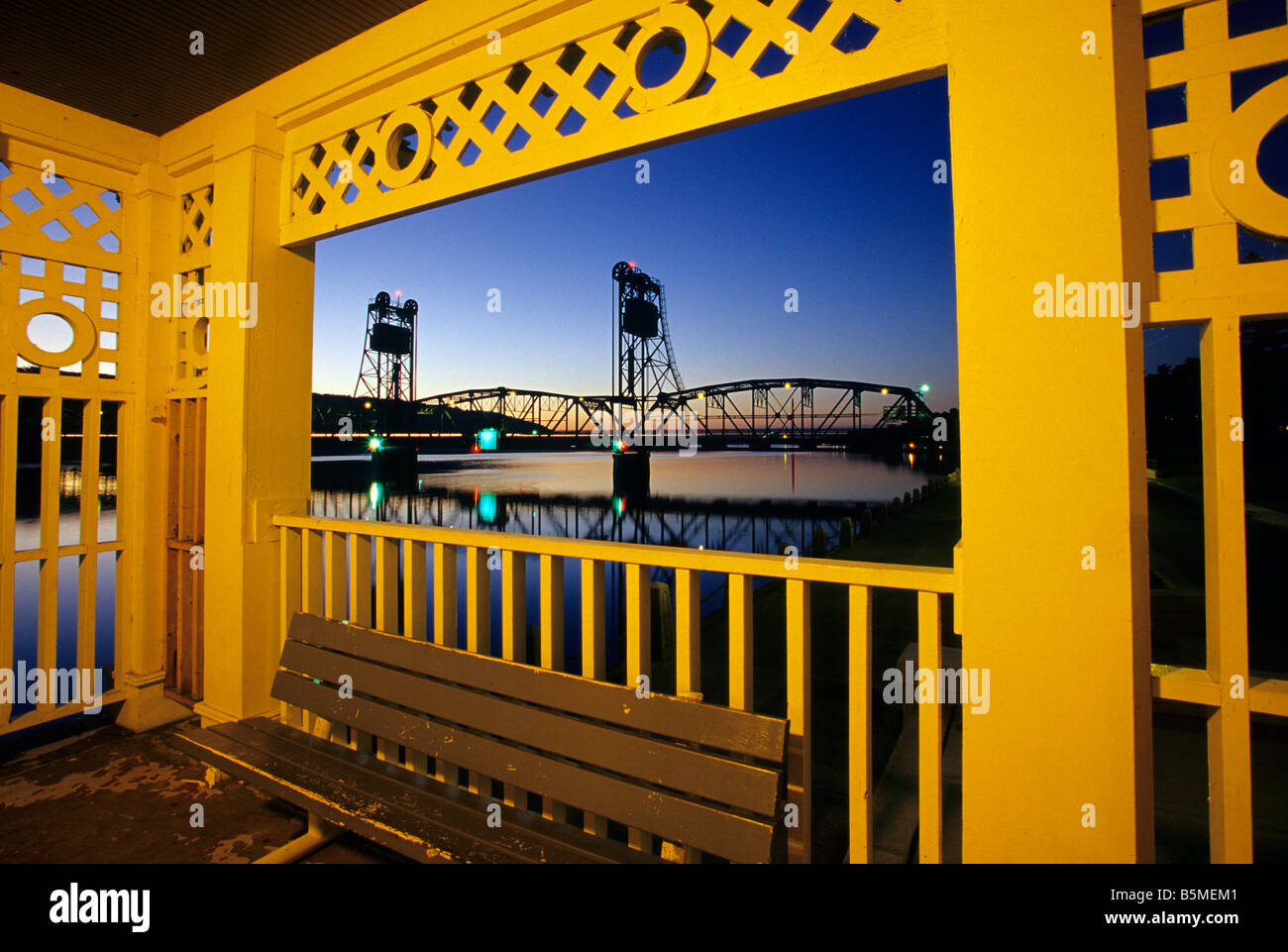 HISTORIC STILLWATER LIFT BRIDGE FROM RIVER PARK. STILLWATER, MINNESOTA ...
