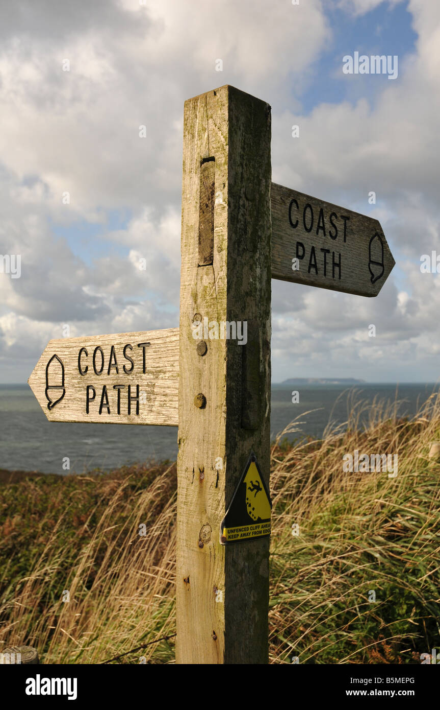 Coastal path sign hi-res stock photography and images - Alamy