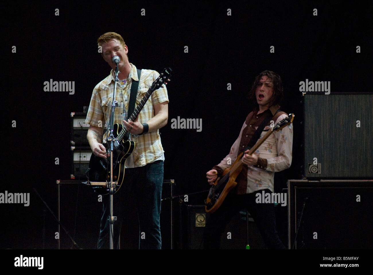 Michael shuman of queens of the stone age hi-res stock photography and ...