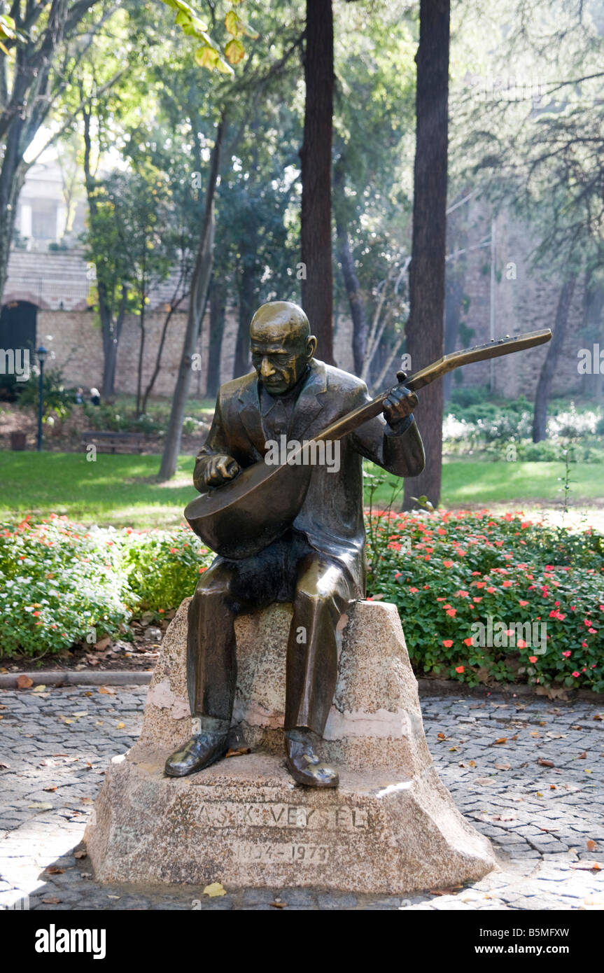 Turkey Istanbul Topkapi Palace Gulhane Park a statue of a Turkish ...