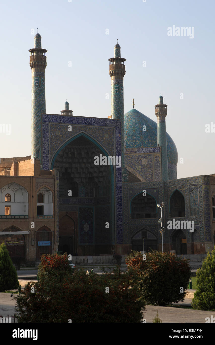 Imam mosque is one of the most beautiful mosques in the world at ...