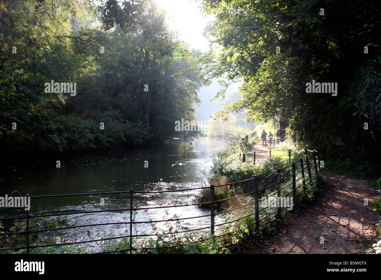 Riverside railings path hi-res stock photography and images - Alamy