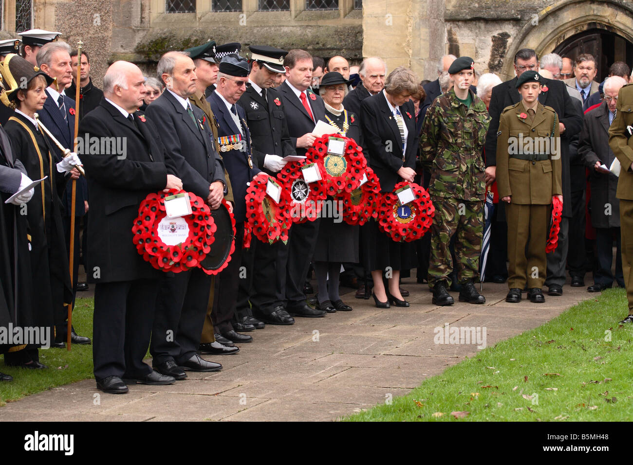 The royal british legion poppy remembrance day hi-res stock photography ...