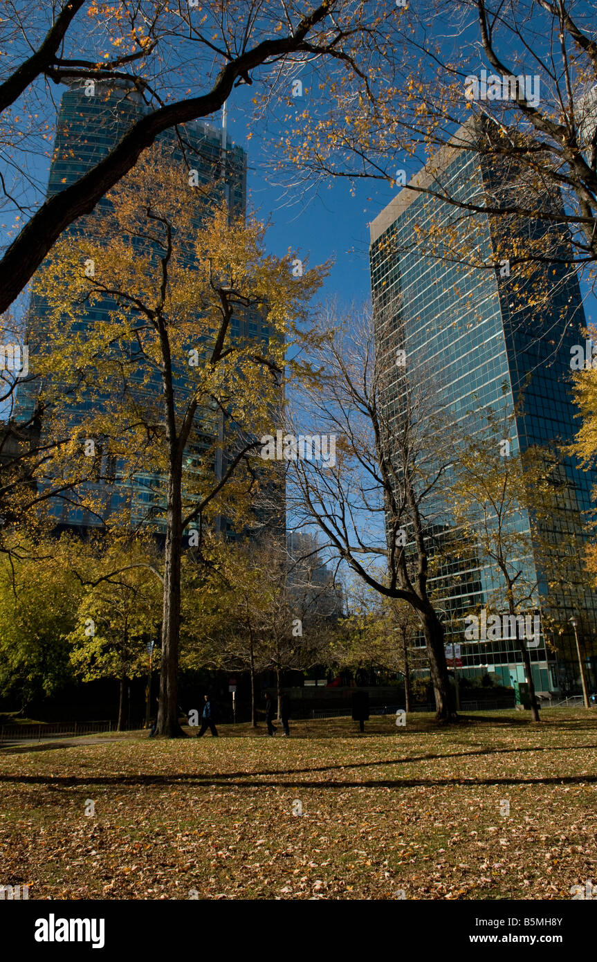 Dorchester square downtown Montreal Canada Stock Photo - Alamy