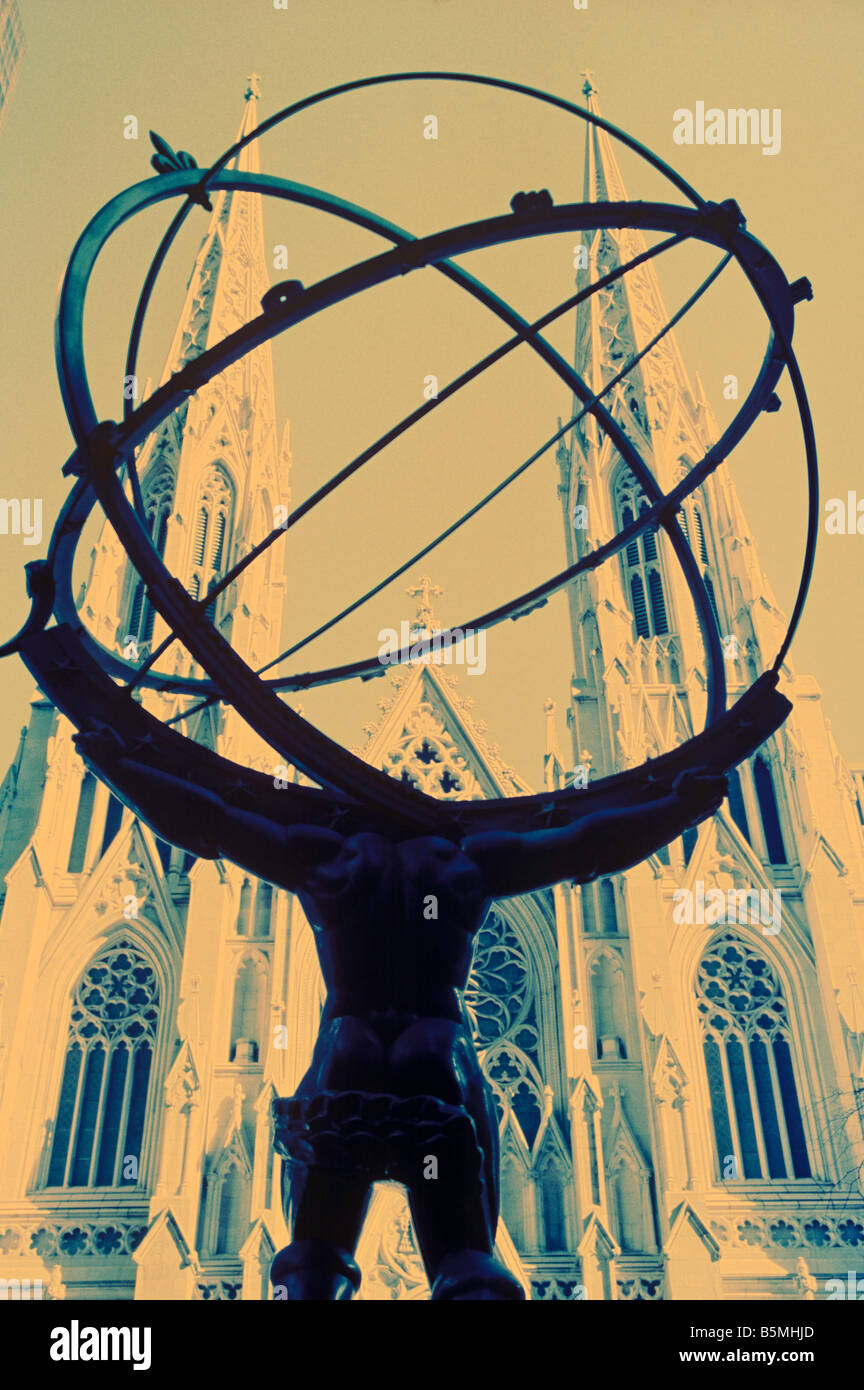 Statue of Atlas , Rockefeller Center, NYC Stock Photo - Alamy