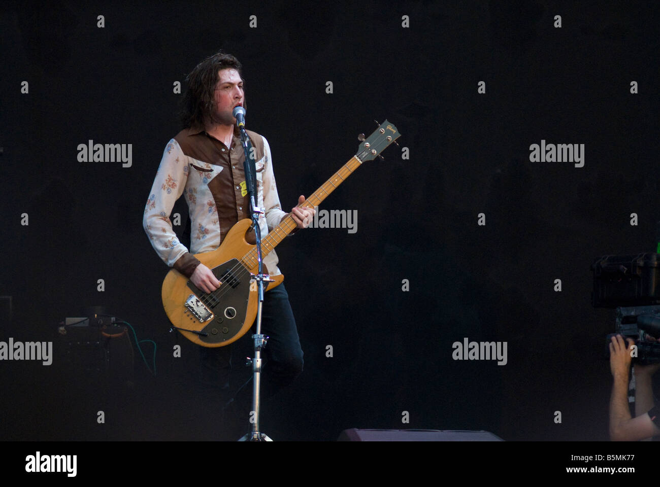 Michael shuman of queens of the stone age hi-res stock photography and ...