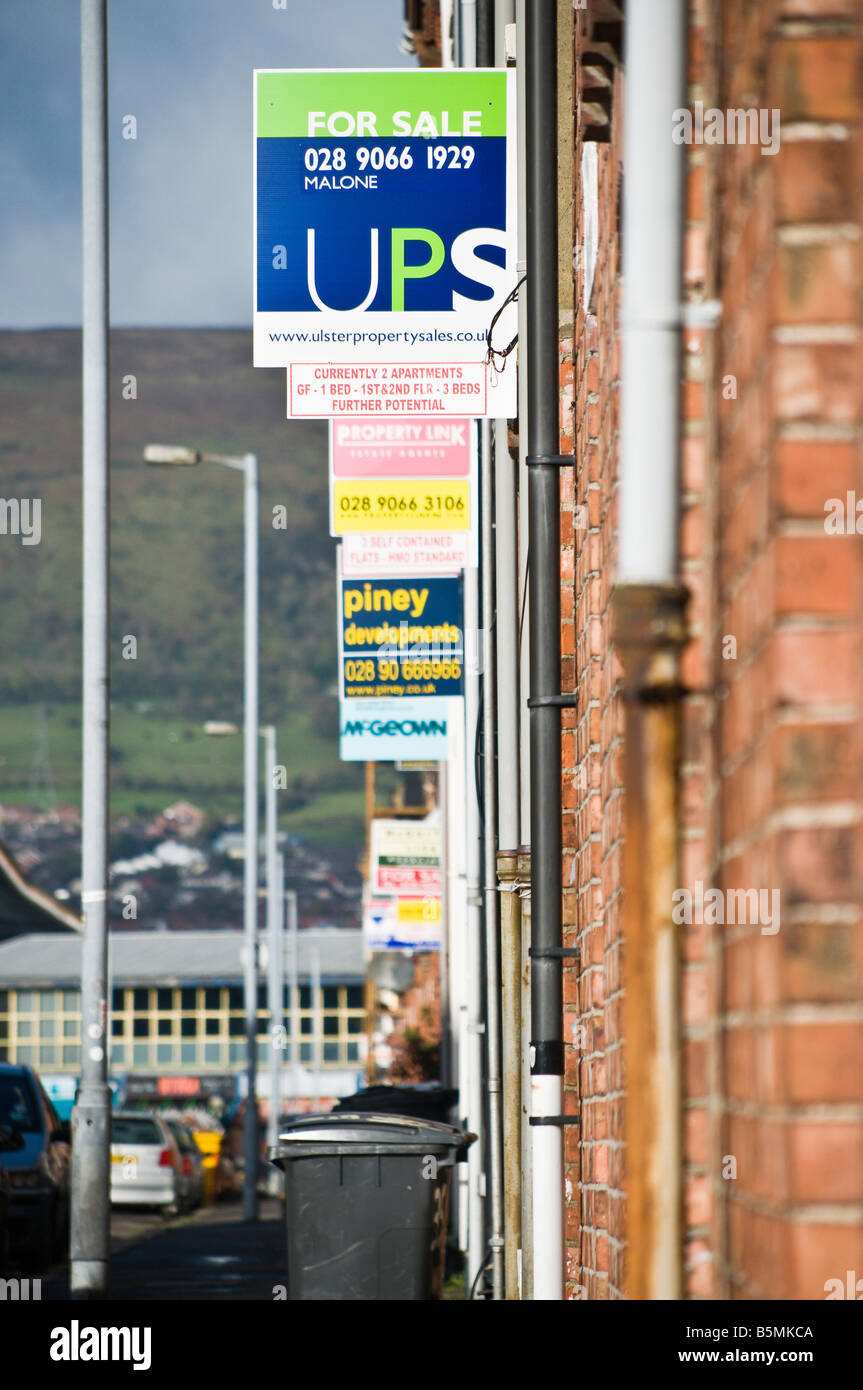 Freehold road signs hi-res stock photography and images - Alamy