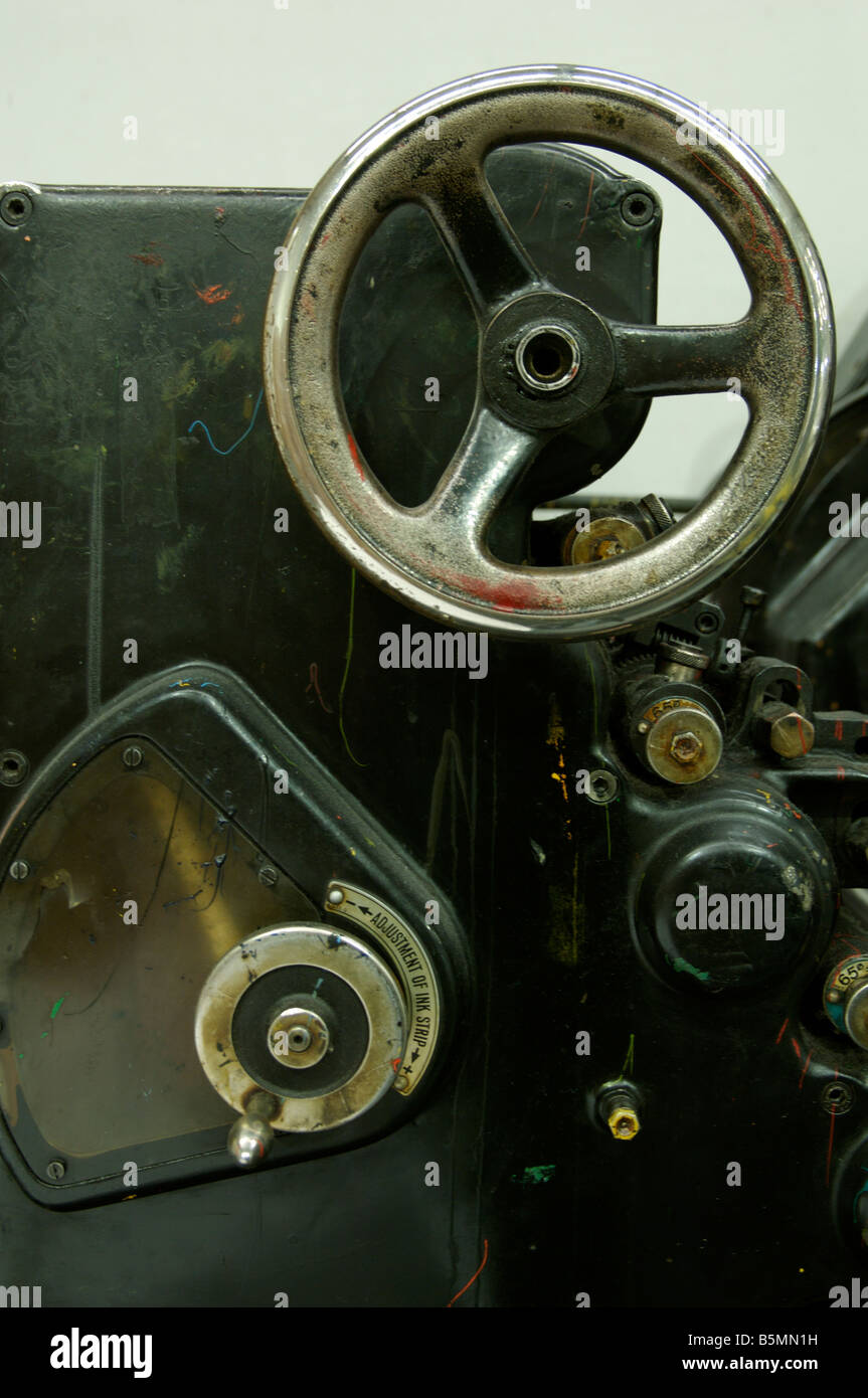Old Printing Press Machine Stock Photo - Alamy