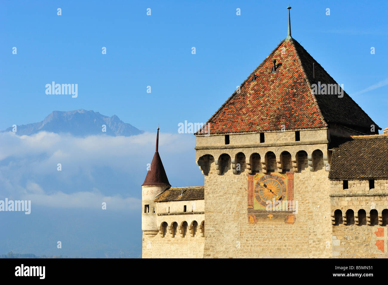 Switzerland mountain chateau castle hi-res stock photography and images ...