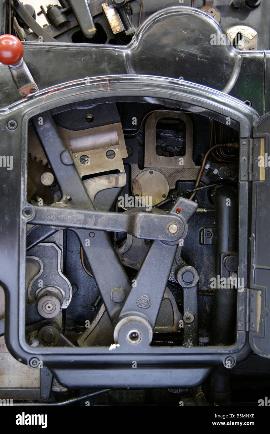 Inside machine hi-res stock photography and images - Alamy