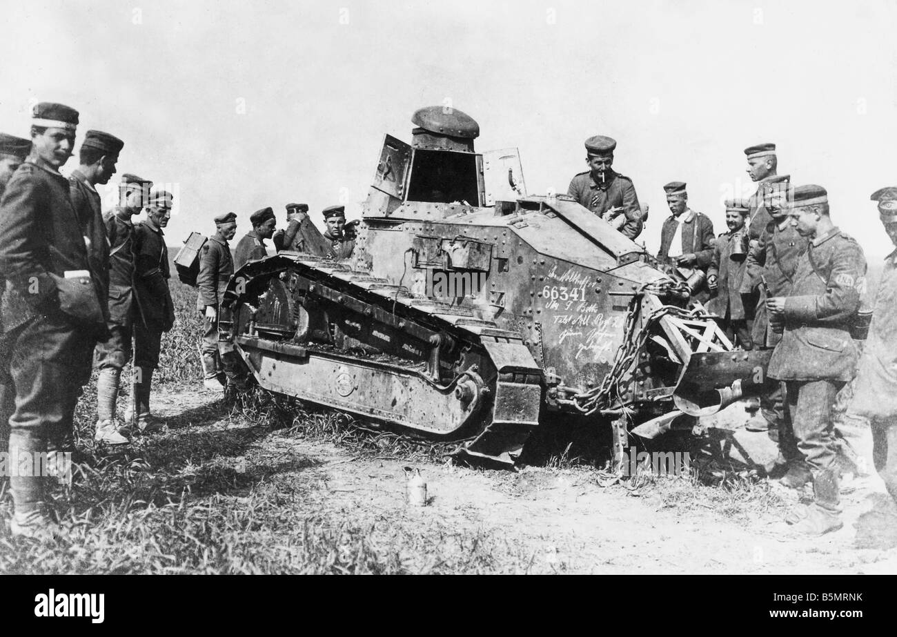 9 1918 5 31 A1 Ger soldiers by Fr tank 31 5 1918 World War 1 Western ...