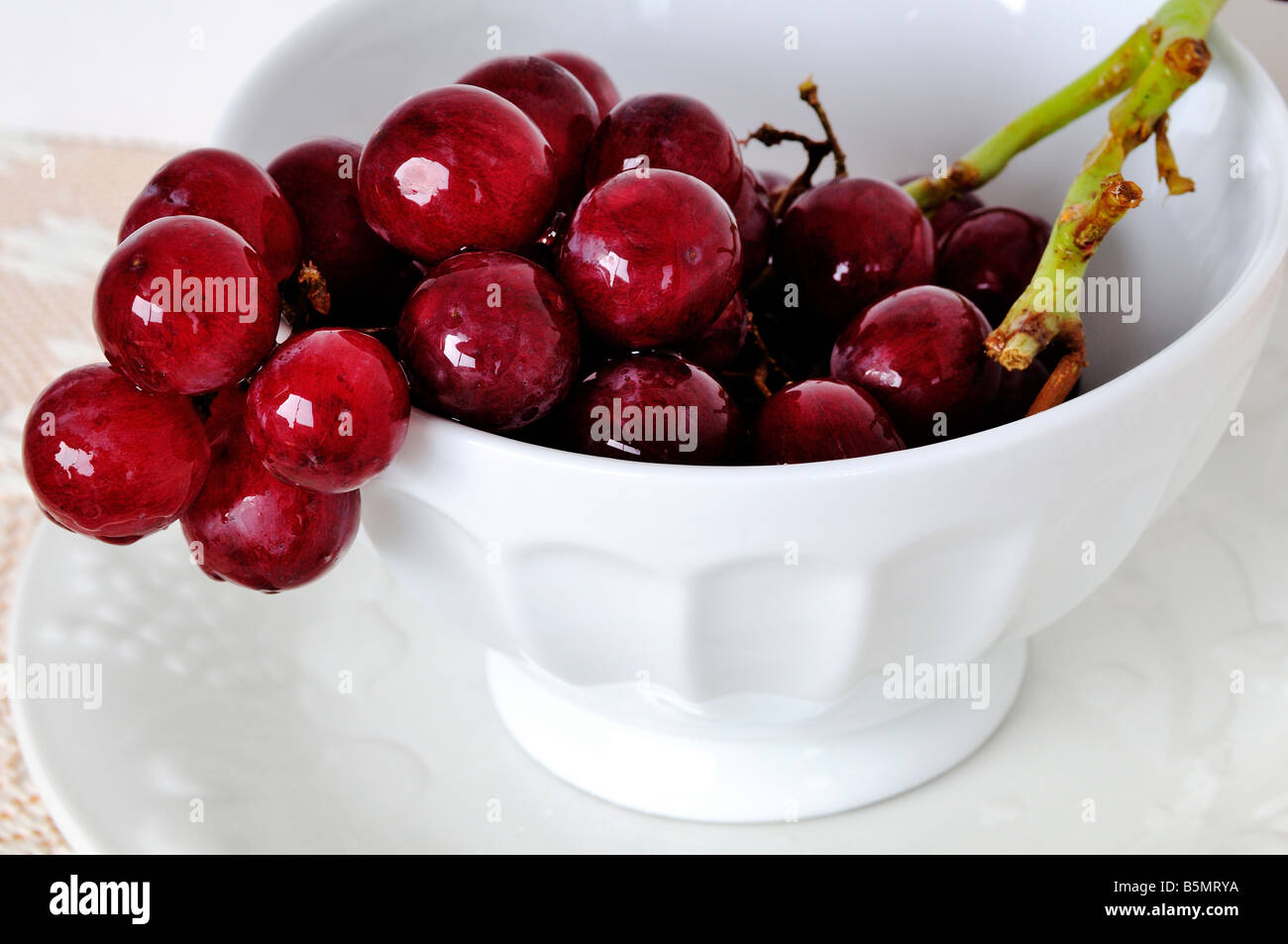 Ruby grapes hi-res stock photography and images - Alamy