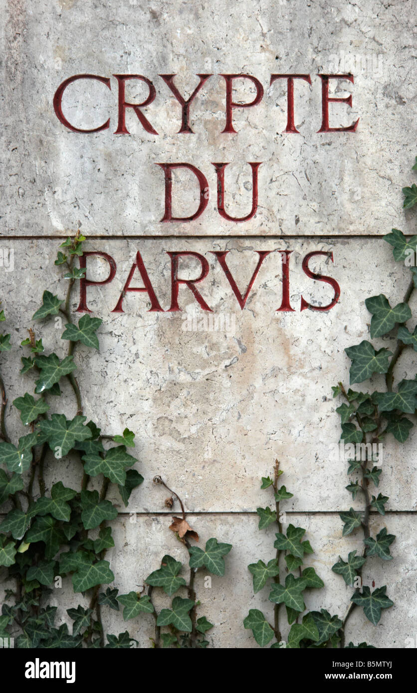 Parvis crypt crypte paris hi-res stock photography and images - Alamy