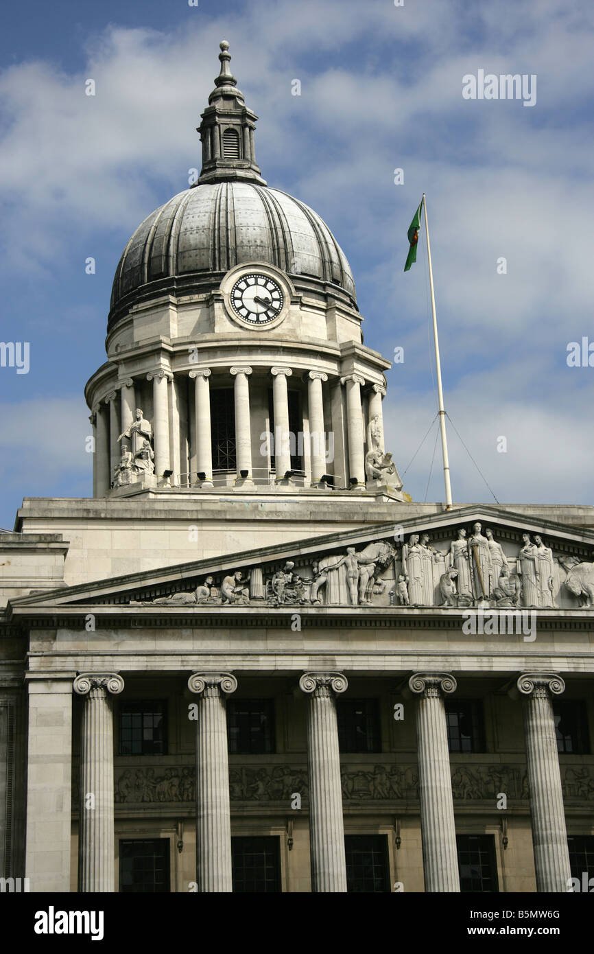 Columned entrance portico hi-res stock photography and images - Alamy