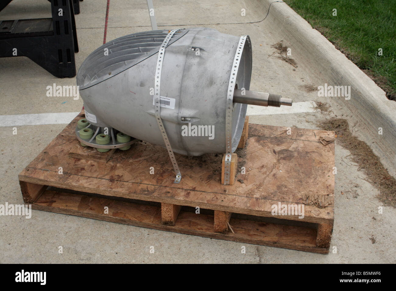 Wind generator on pallet for shipment Stock Photo - Alamy