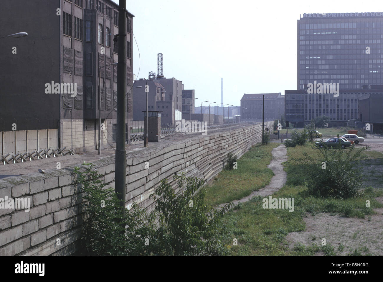 Checkpoint Charlie at Friedrichstrasse - Berlin Wall in 1975 Stock ...