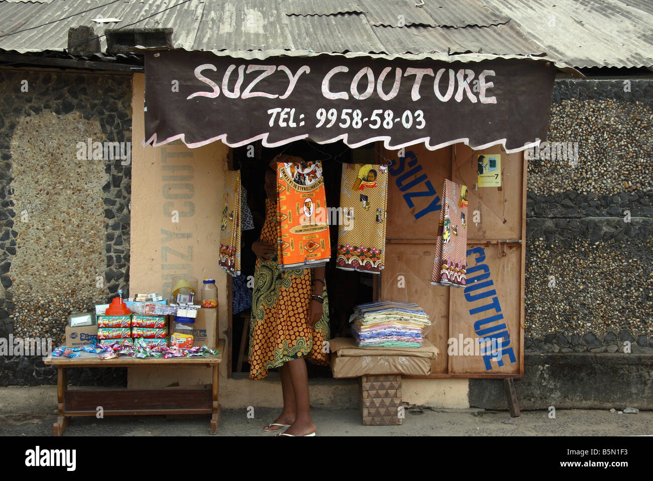 Douala cameroon street hi-res stock photography and images - Alamy
