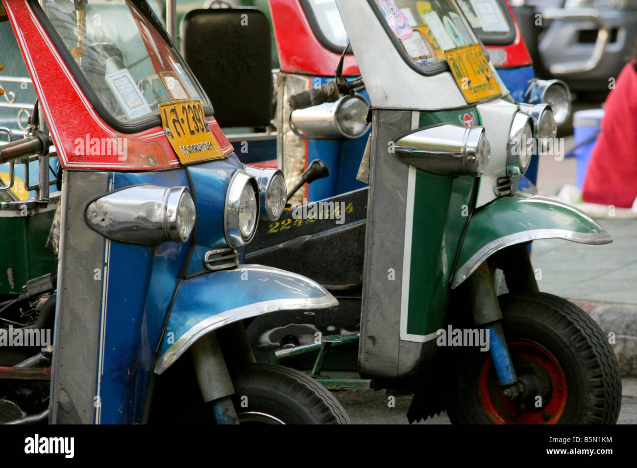 Parked cycle rickshaws hi-res stock photography and images - Alamy