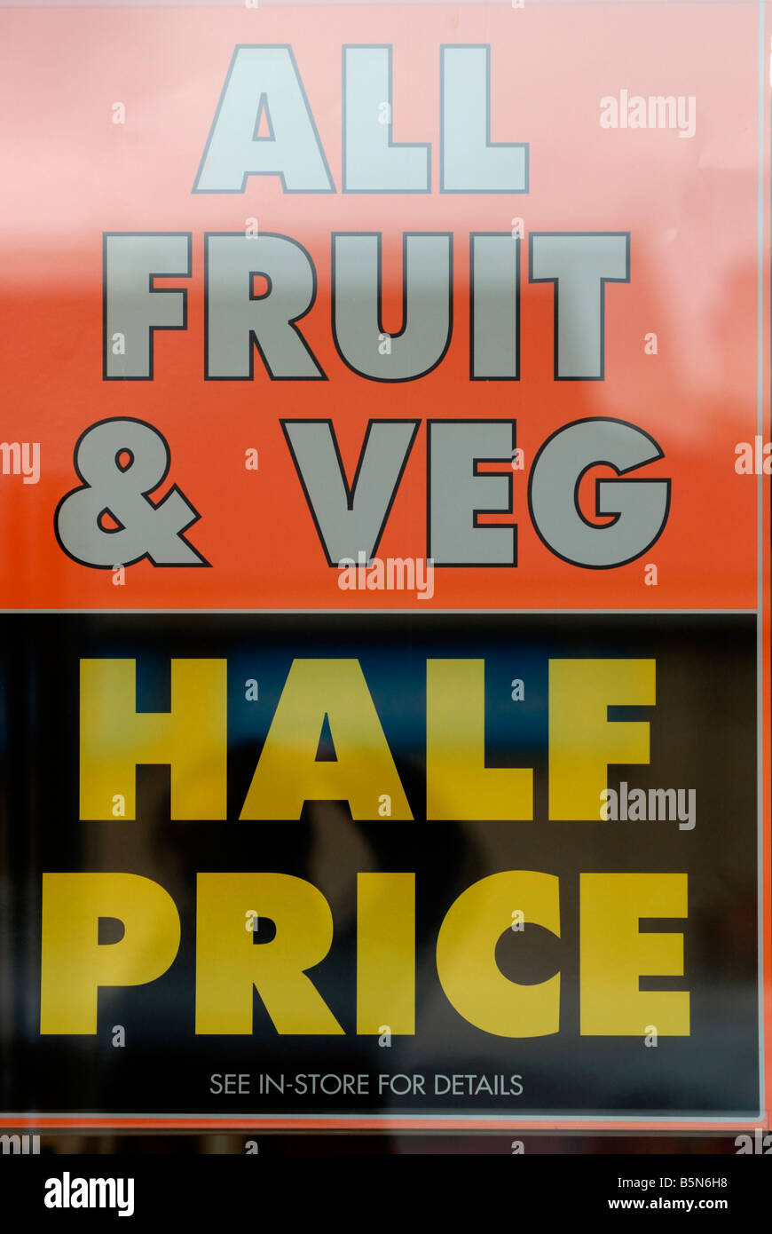 Fruit and vegetables sign hi-res stock photography and images - Alamy