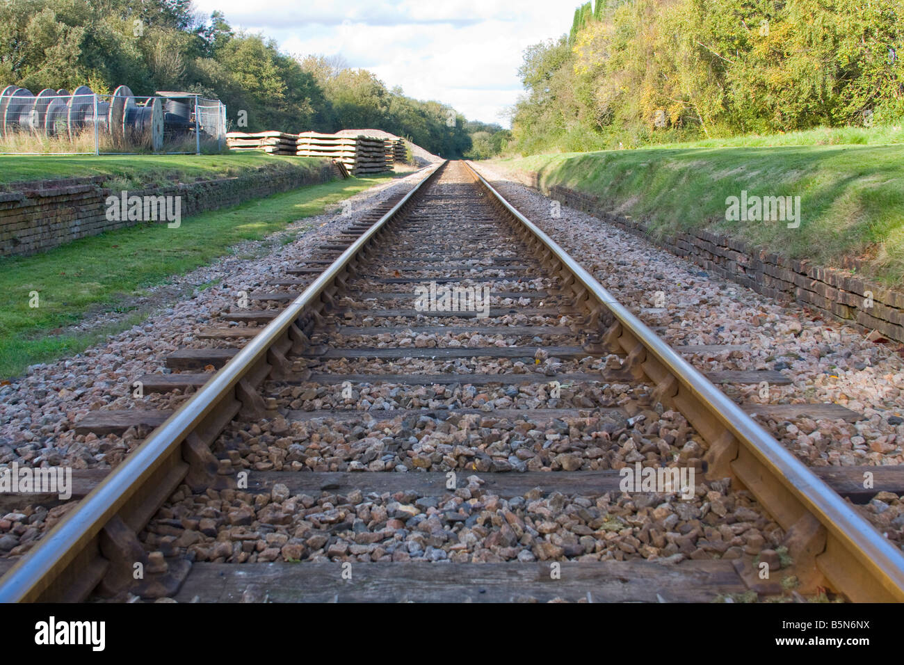 Disused railways hi-res stock photography and images - Alamy