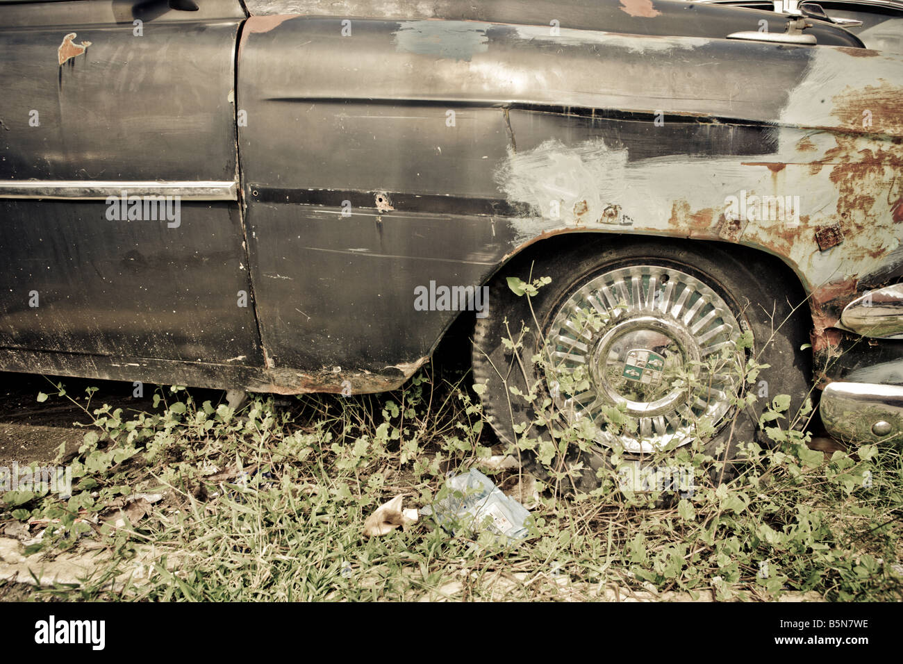 Old American cars or Yank Tanks in Old Havana Cuba Stock Photo - Alamy