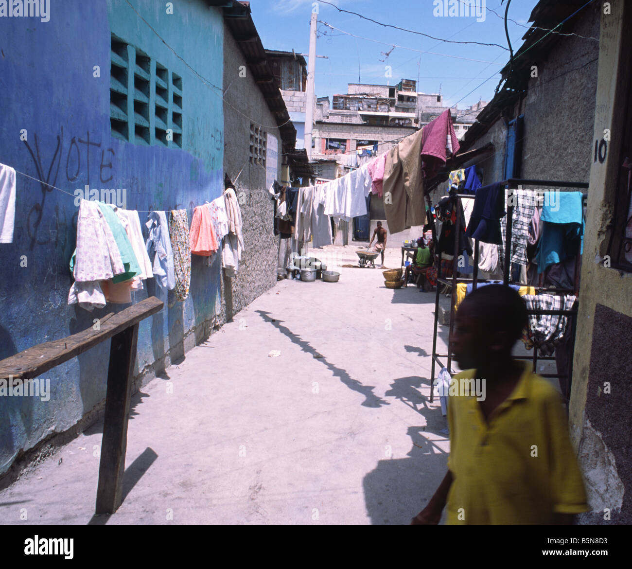 Bidonville poor poverty hi-res stock photography and images - Alamy